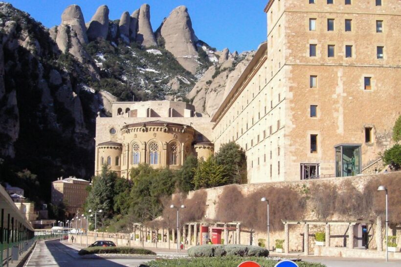 Montserrat: 6-Hour Tour with a Choice of 3 Levels of Hiking - The Experience: A Deep Dive into Montserrat