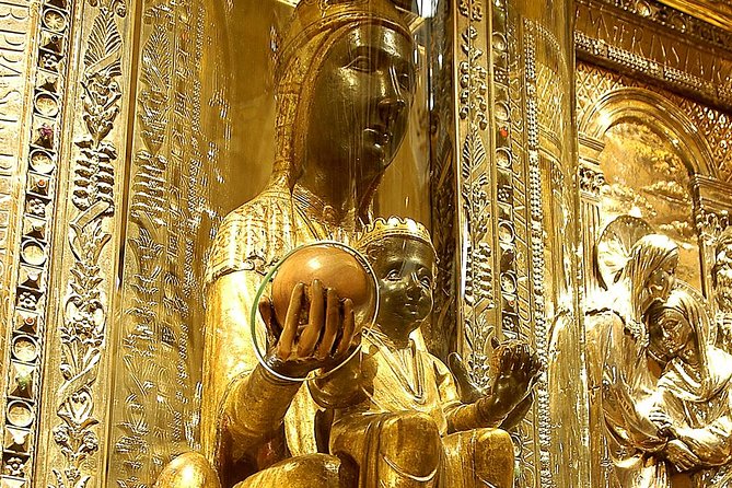 Montserrat 7-Hour Private Tour From Barcelona With Lunch - Meeting and Pickup Information