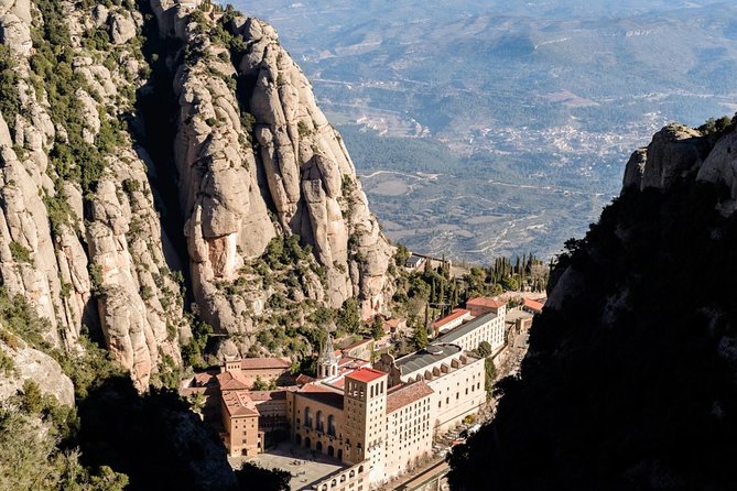 Montserrat Lunch & Wine at Farmhouse Small Group from Barcelona - Exploring the Itinerary in Detail