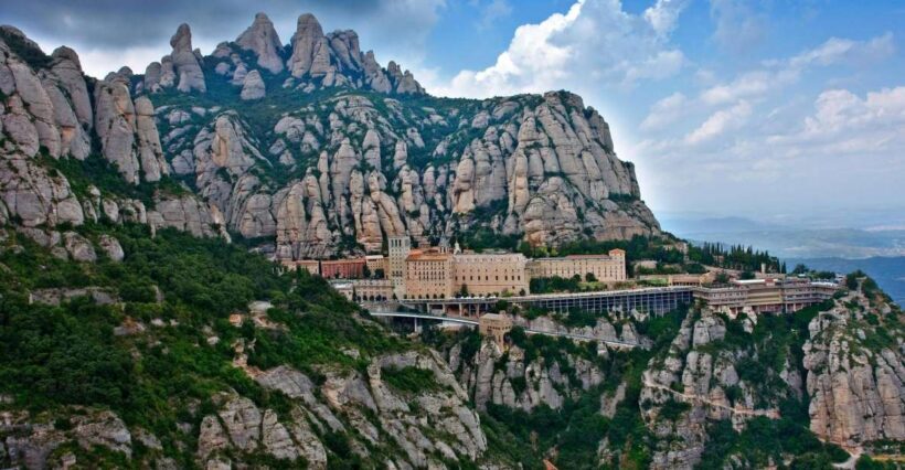 Montserrat: Morning or Afternoon Half-Day Trip with Pickup - Frequently Asked Questions