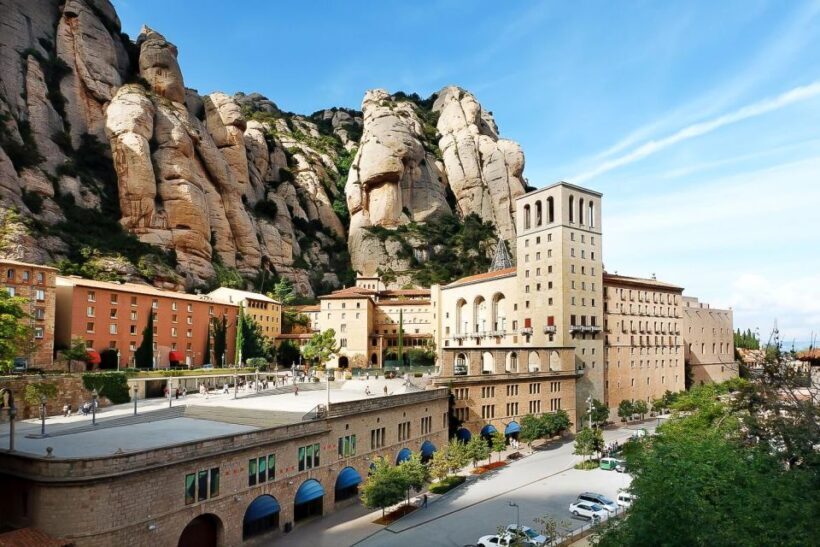 Montserrat: Private 5-Hour Tour from Barcelona - A Closer Look at the Experience