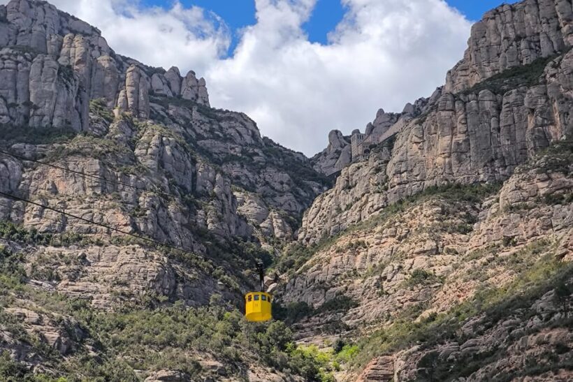 MONTSERRAT: TOUR IN ROMANIAN LANGUAGE - The Sum Up