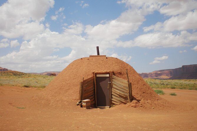 Monument Valley Hogan Overnight Experience - An In-Depth Look at the Monument Valley Hogan Overnight Experience