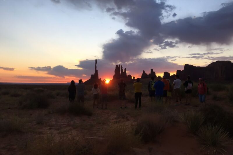 Monument Valley: Sunset Tour with Navajo Guide - Pricing and Value