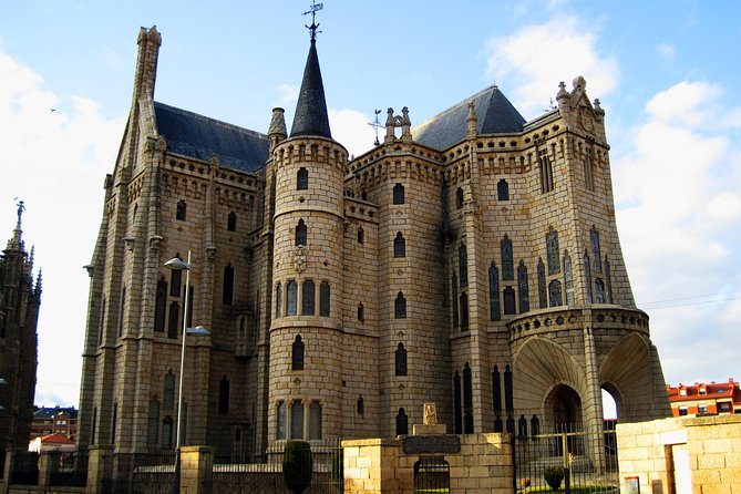 Monumental Astorga - FAQs