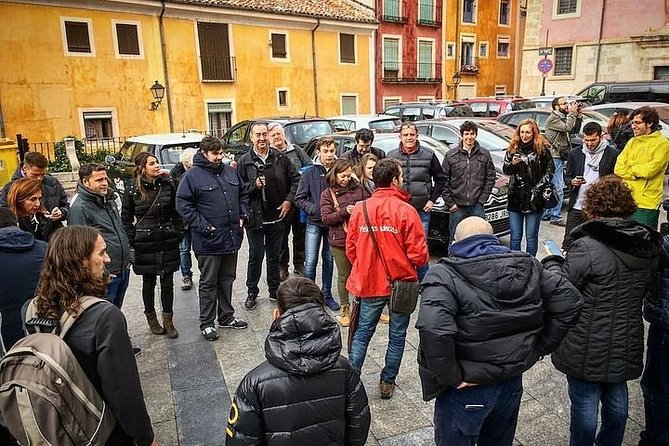 Monumental Basin Day Guided Tour - Exploring the Hanging Houses