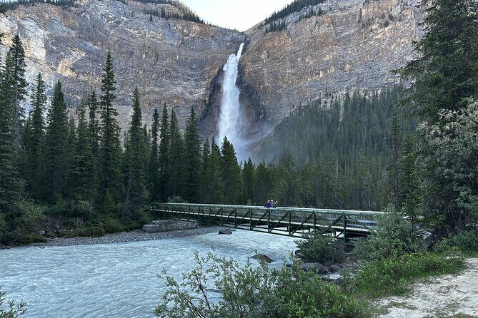 Moraine and Lake Louise with Yoho National Park Private Tour - The Experience in Practice
