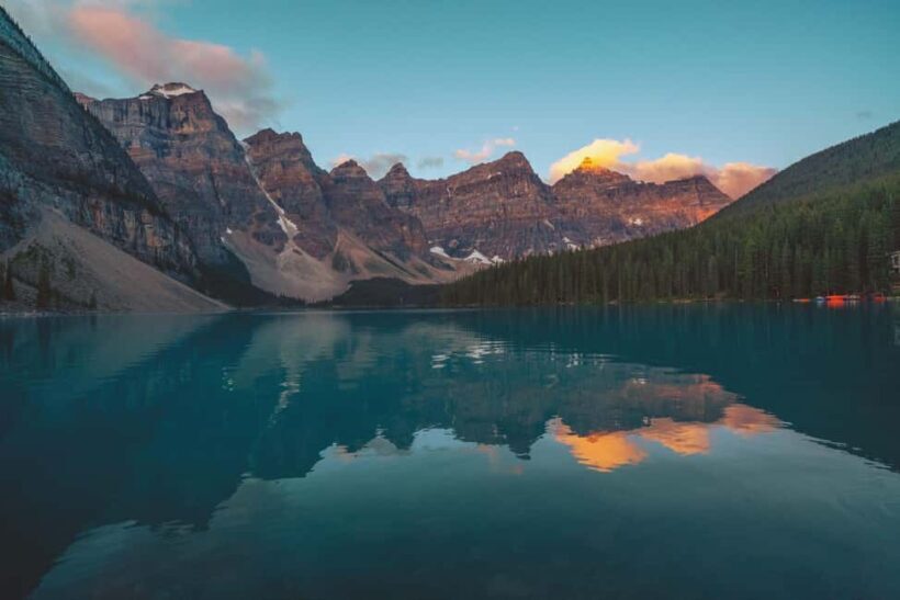 Moraine Lake 1.5hr & Lake Louise Shuttle from Canmore/Banff - Why This Tour Works