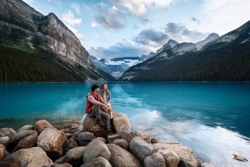 Moraine Lake Louise Emerald Johnston Canyon Banff Yoho Tour - An In-Depth Look at the Experience
