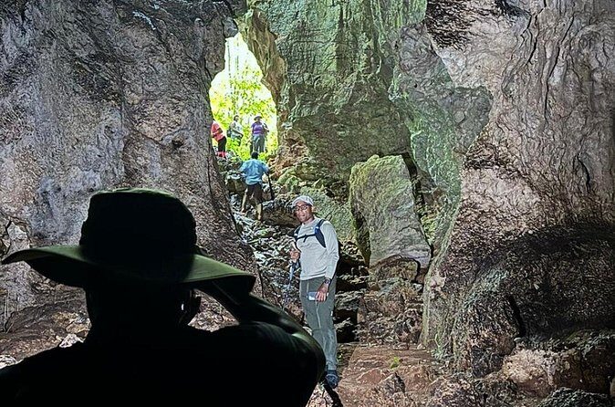 Morgan's Pond Cave and Christiana Extinct Volcanic Crater Hike - FAQ