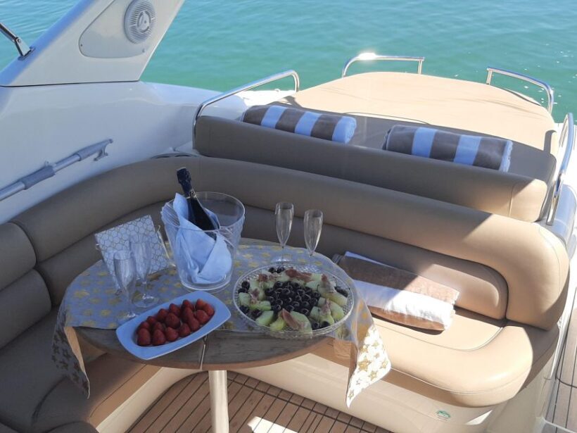 Morning/Afternoon Luxury Yacht Cruise with Drinks and Snacks - How the Experience Adds Up
