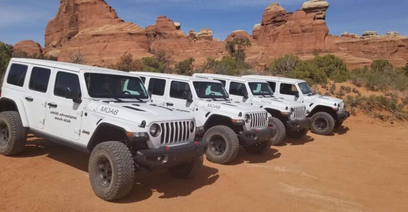 Morning Arches National Park 4x4 Tour - The Experience Guides Bring