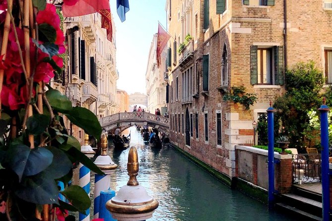 Morning Walking Tour of Venice Plus Gondola Ride - Exploring Venices Charm and Uniqueness