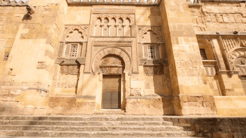 Mosque-Cathedral of Cordoba: Entry Ticket and Guided Tour - The Experience in Context