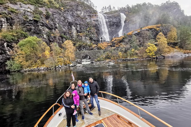 Mostraumen Private Pontoon Cruise - FAQ