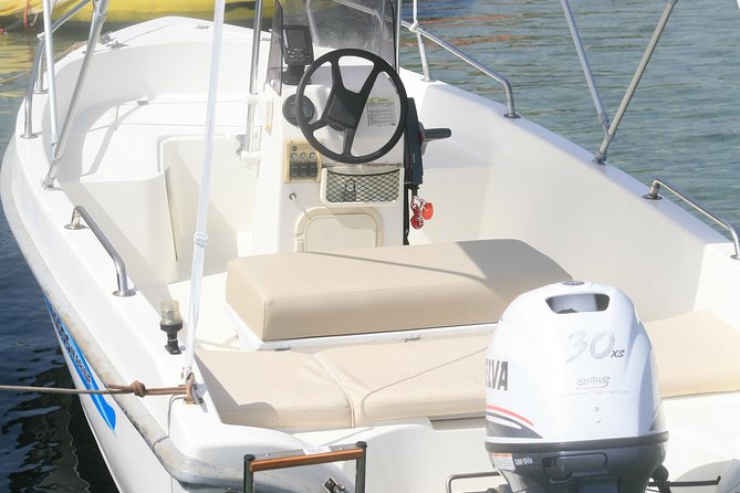Motor Boat Hire in Corfu Asso 4.85 - Inclusions and Equipment