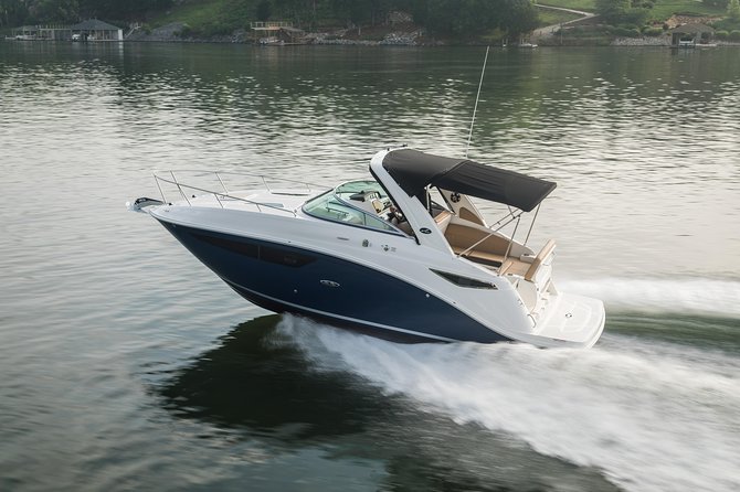 Motor Yacht (2020)Luxury Private Cruise Around Santorini - Highlights of the Santorini Cruise Itinerary