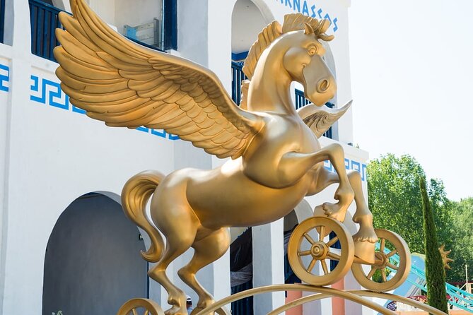 Moulin Rouge Round-Trip Private Transfer from Paris - Who Will Love This Service?