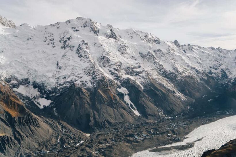 Mount Cook: Helicopter Flight with Alpine Landing - An Authentic Mountain Adventure with a Bird’s-Eye View