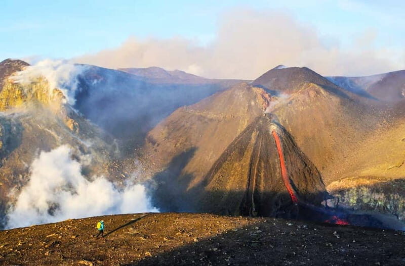 Mount Etna: Trek to 3000m with cable car and jeep - FAQ