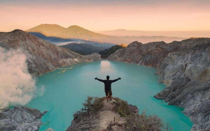 Mount ijen Expedition:Blue Flames and Sulfur Mines from bali - Key Points