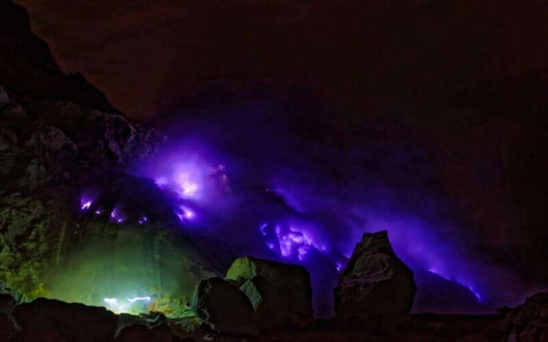 Mount ijen Expedition:Blue Flames and Sulfur Mines from bali - The Highlight: Blue Flames and Sunrise