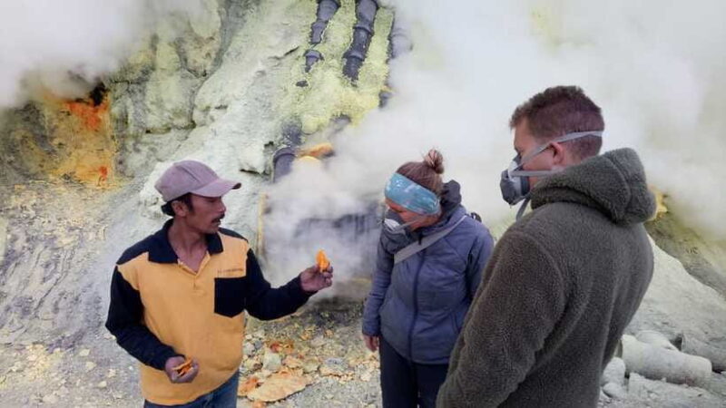 Mount Ijen Sunrise Trek :Blue Flames and Crater views - Key Points