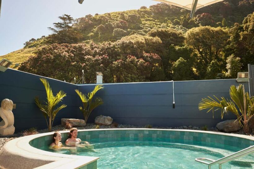 Mount Maunganui: Hot Ocean Water Pools Entry Ticket - Introduction