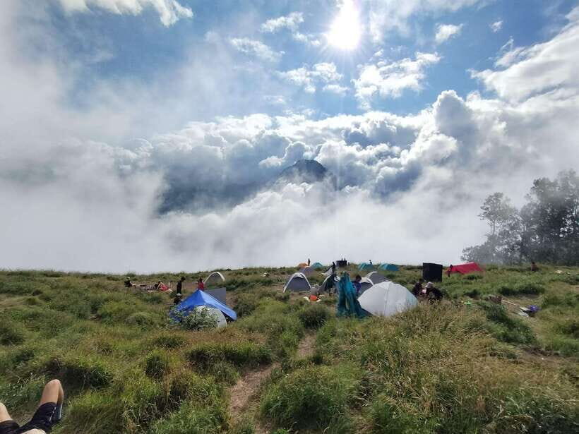 Mount Rinjani: 2D/1N Trekking Summit Rinjani 3726m Best Tour - Day 1: From Grasslands to the Crater Rim