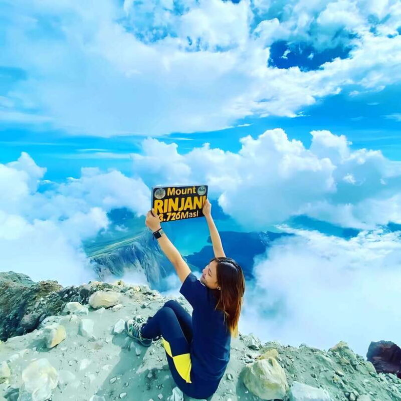 MOUNT RINJANI SUMMIT 2 DAYS 1 NIGHT TOUR - The Summit Day: Rising with the Sun