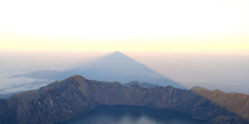 Mount Rinjani: Trekking Summit Full Sunrise Point Join Tour - Detailed Itinerary Breakdown