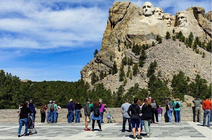 Mount Rushmore Memorial Shared Tour from Rapid City, South Dakota - Who Should Consider This Tour?