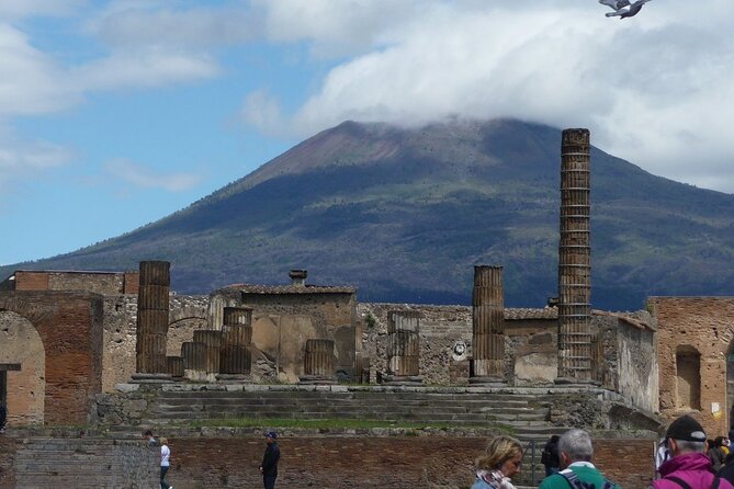 Mount Vesuvius and Pompeii private tour - Key Points