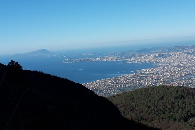 Mount Vesuvius Tour by Bus and Ticket Included From Ercolano - Capturing the Breathtaking Views of the Bay of Naples