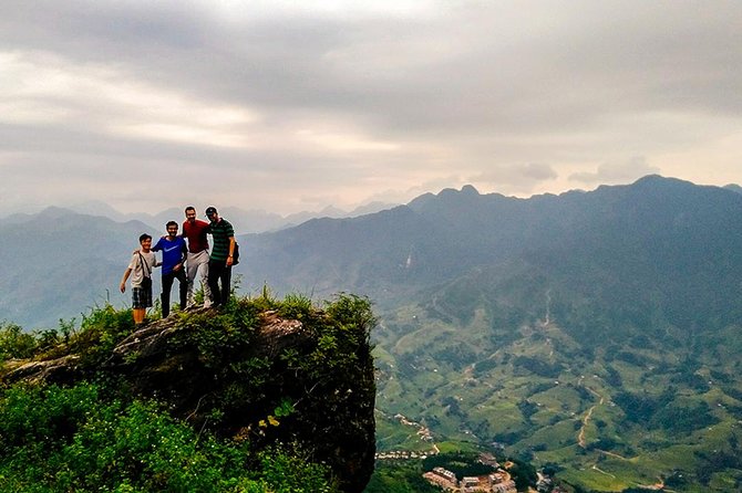 Mountain views and villages trek  1 Day - Exploring the Mountain Views and Villages Trek in Sapa: A Practical Guide