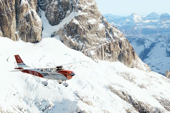 Mt. Cook Fly Explore Fly ex Queenstown by Glenorchy Air - Key Points