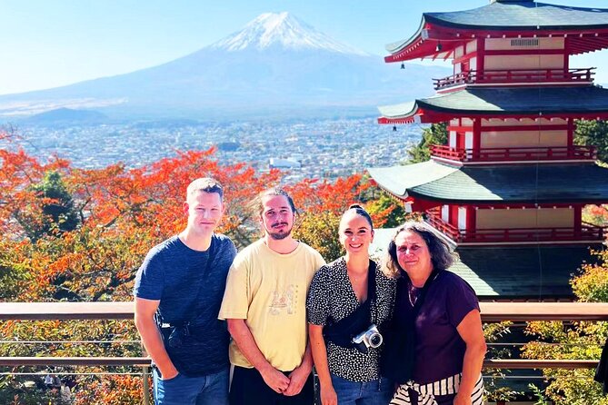 Mt.Fuji Arakurayama Sengen Park,Oshino Hakkai,Kawaguchi Lake Tour - Admiring Kawaguchi Lake