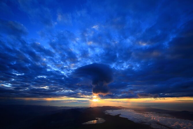 Mt. Fuji Private Tour by Car With Pick-Up From Tokyo - Experiencing Lake Kawaguchi
