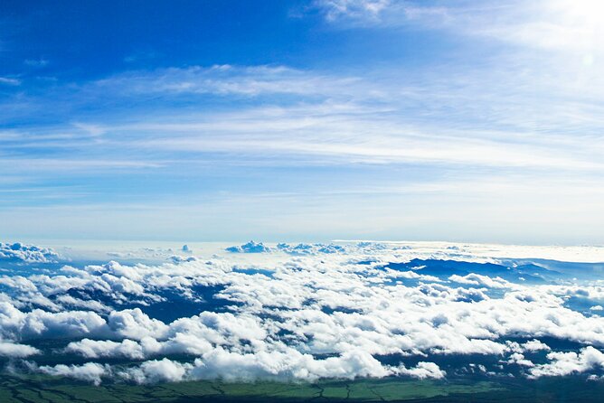 Mt.Fuji Trekking 1 Day Tour up to the Summit - Guided Support