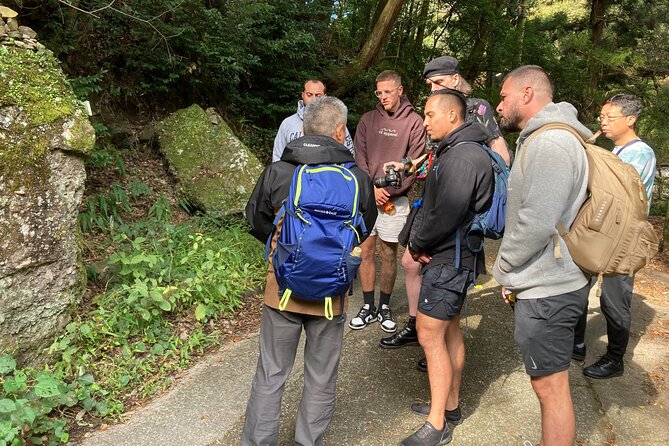 Mt. Inunaki Trekking and Goma Prayer Experience in Osaka - Guide Service and Included Activities