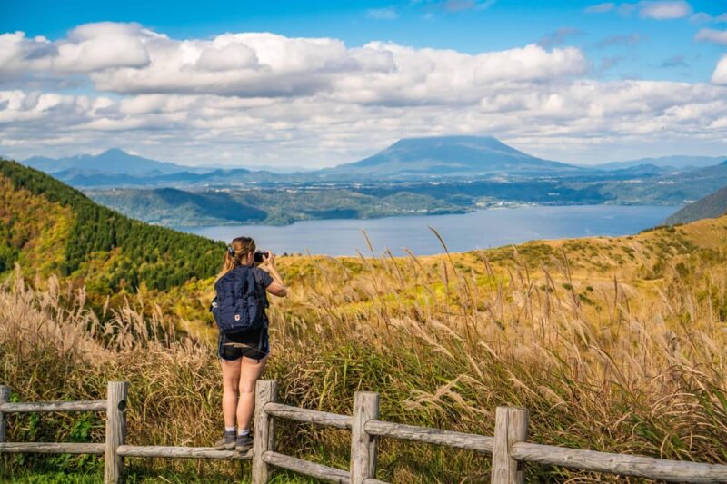 Mt. Usu: Hike to the Crater and See the Stunning Lake Toya! - Experiencing the Craters Serenity
