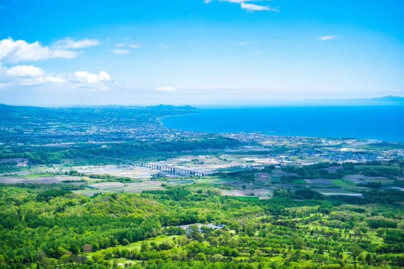 Mt. Usu: Hike to the Crater and See the Stunning Lake Toya! - Learning About the Local Geological Exhibition