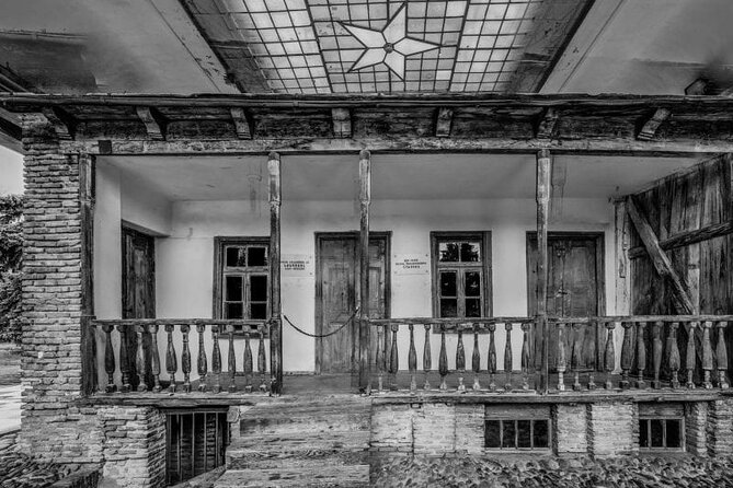 Mtskheta-Jvari-Uplistsike-Chronicle of Georgia, PRIVATE Trip - Guide Performance and Interaction