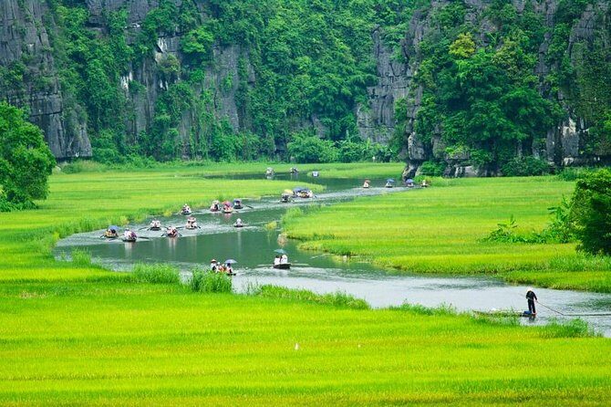 Mua Cave cycling tour and Trang An adventure day - The Boat Ride in Trang An