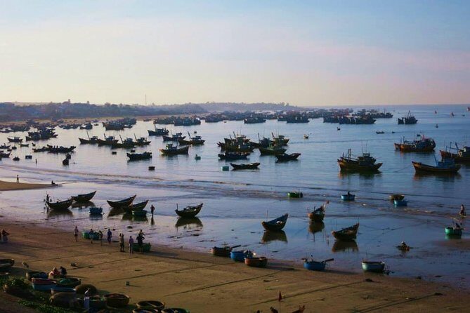 MuiNe Go Travel | Mui Ne sand dunes jeep tour - Transportation and Group Size