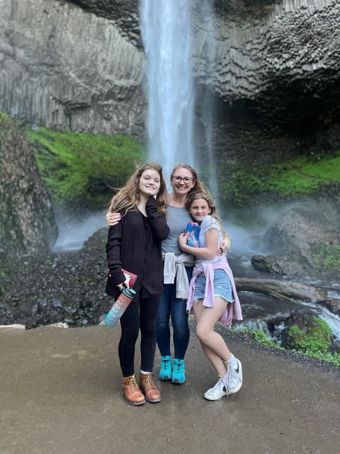 Multnomah Falls: Sunset Hike and Waterfalls Guided Tour - Key Points