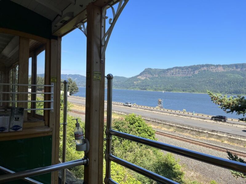 Multnomah Falls: Waterfall Corridor Hop-On Hop-Off Trolley - Stops and Highlights