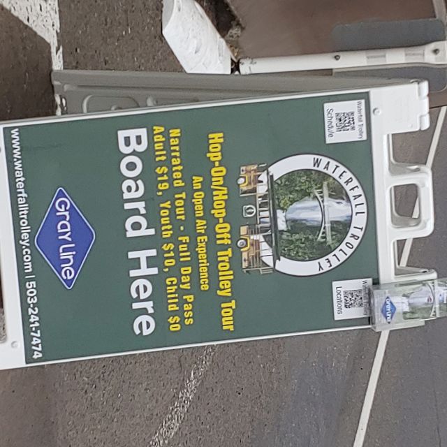 Multnomah Falls: Waterfall Corridor Hop-On Hop-Off Trolley - The Experience of Traveling on the Trolley