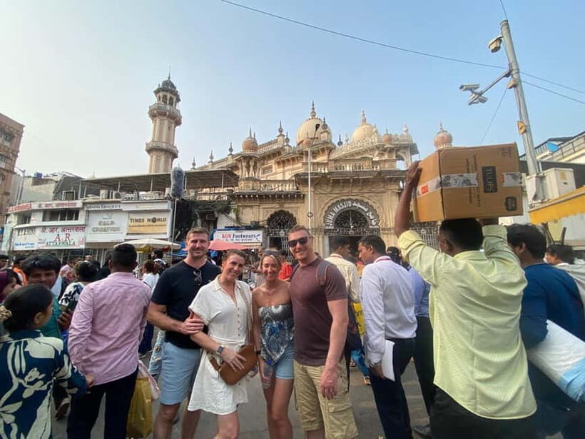 Mumbai: 2 Hours Markets And Temple Tour - Key Points