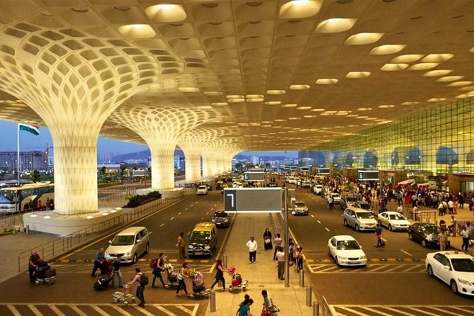 Mumbai Airport Transfer in Private Vehicle - Who Should Book This Service?